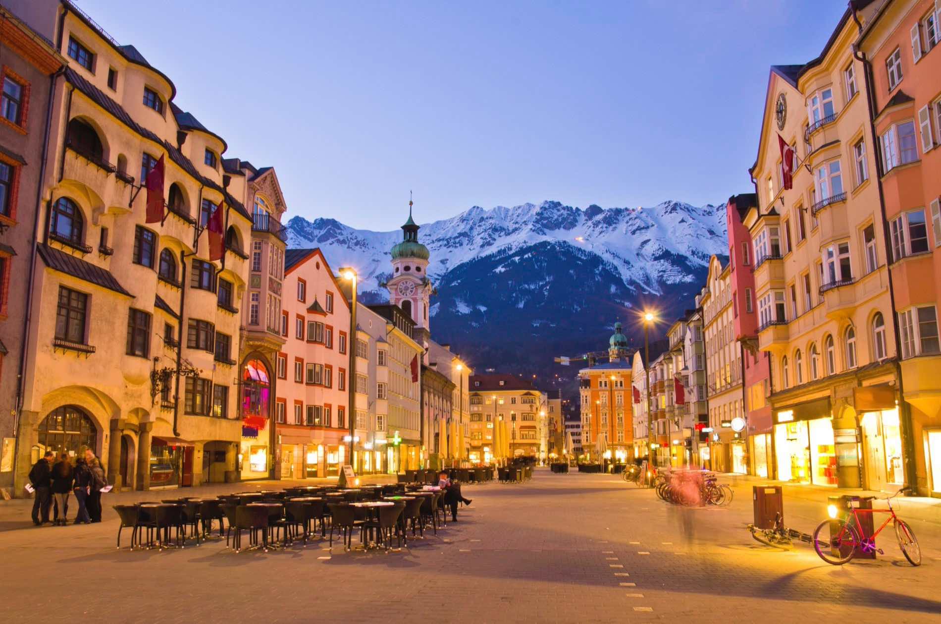 Innsbruck Landeshauptstadt Alpenregion Tirol einzigartig